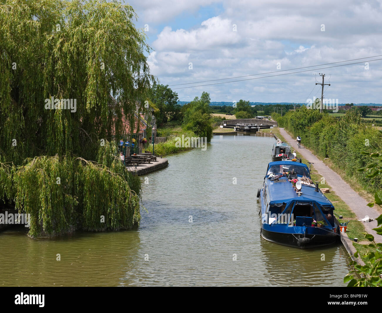 The Barge Inn at Seend Lock on the Kennet and Avon Canal Wiltshire UK ...