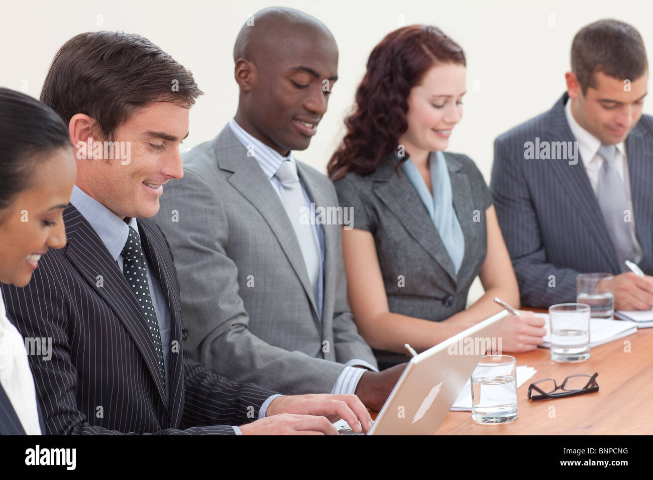 Black business woman taking notes hi-res stock photography and images ...