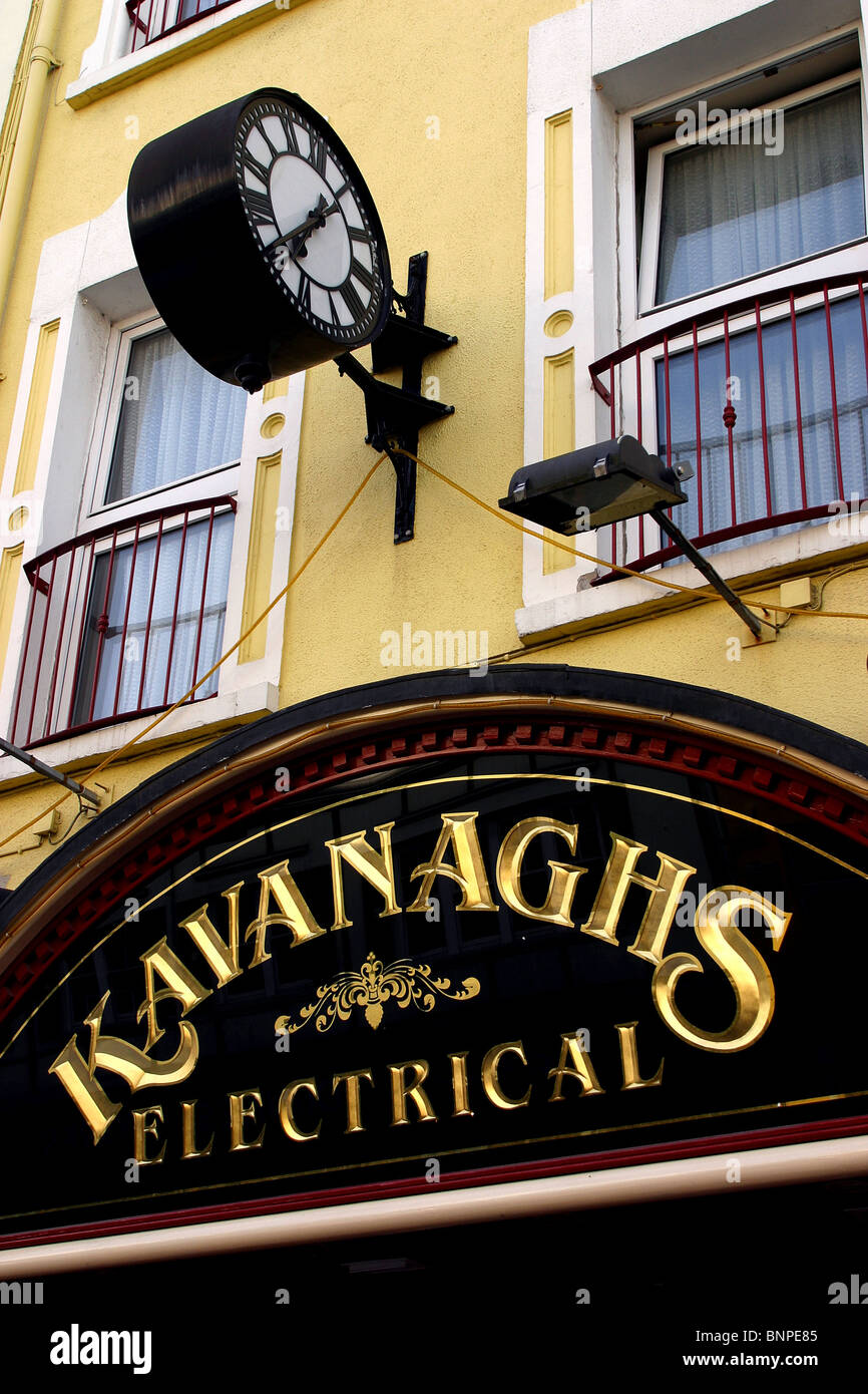 Victorian shop signs hi-res stock photography and images - Alamy