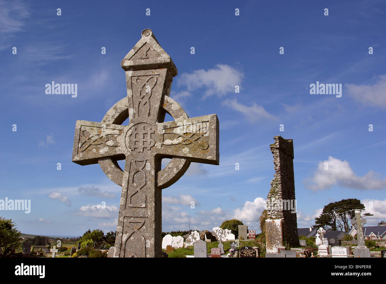 Ireland, Waterford, Killeen churchyard, Celtic Cross gravestone Stock ...