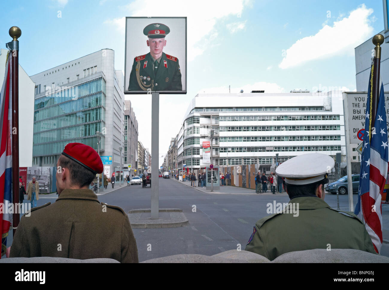 Soldiers checkpoint hi-res stock photography and images - Alamy
