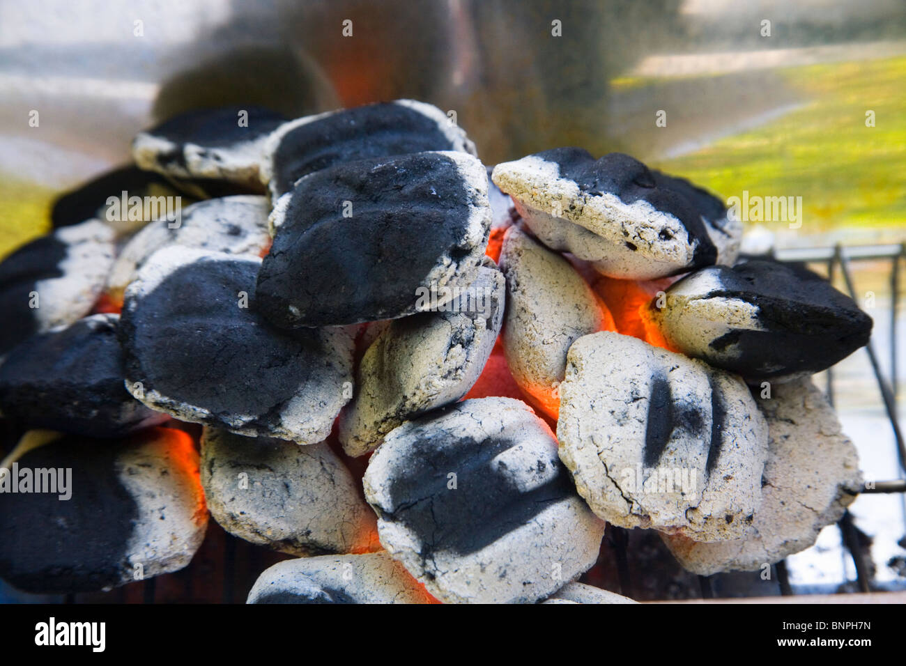Hot coals ready cooking hi-res stock photography and images - Alamy
