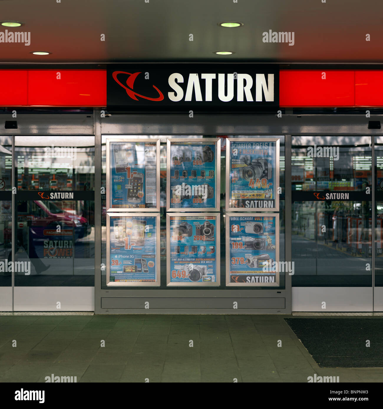 Saturn Store High Resolution Stock Photography and Images - Alamy