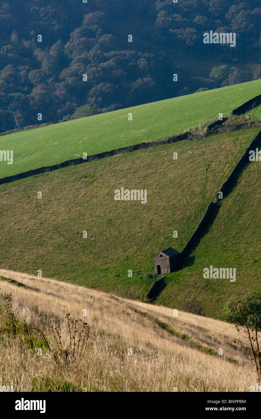 A lone hut on a hillside in Derbyshire peak district england Stock ...