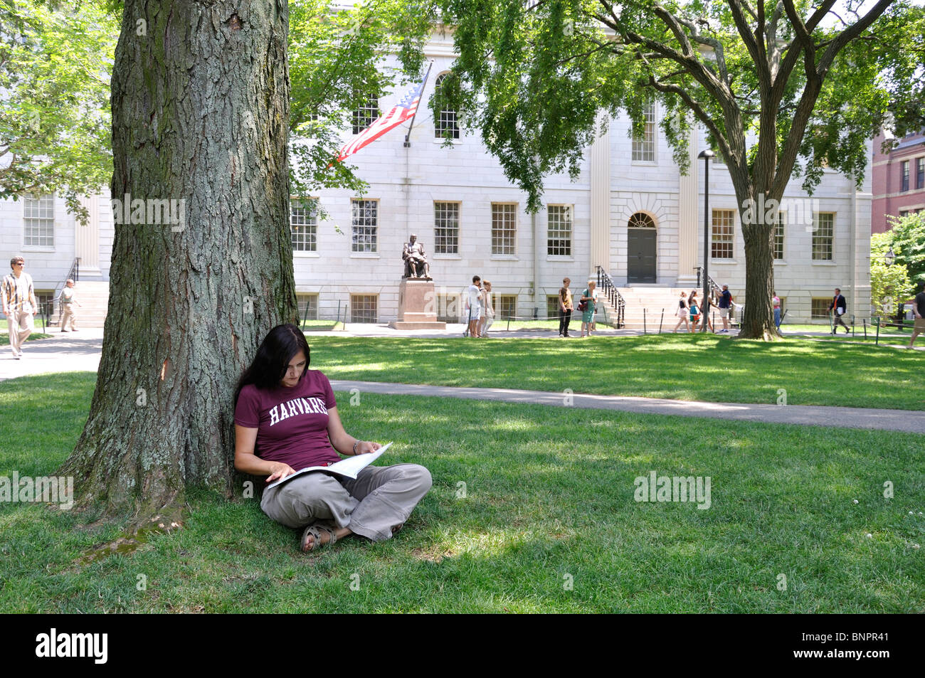 Female harvard student harvard university hi-res stock photography and ...