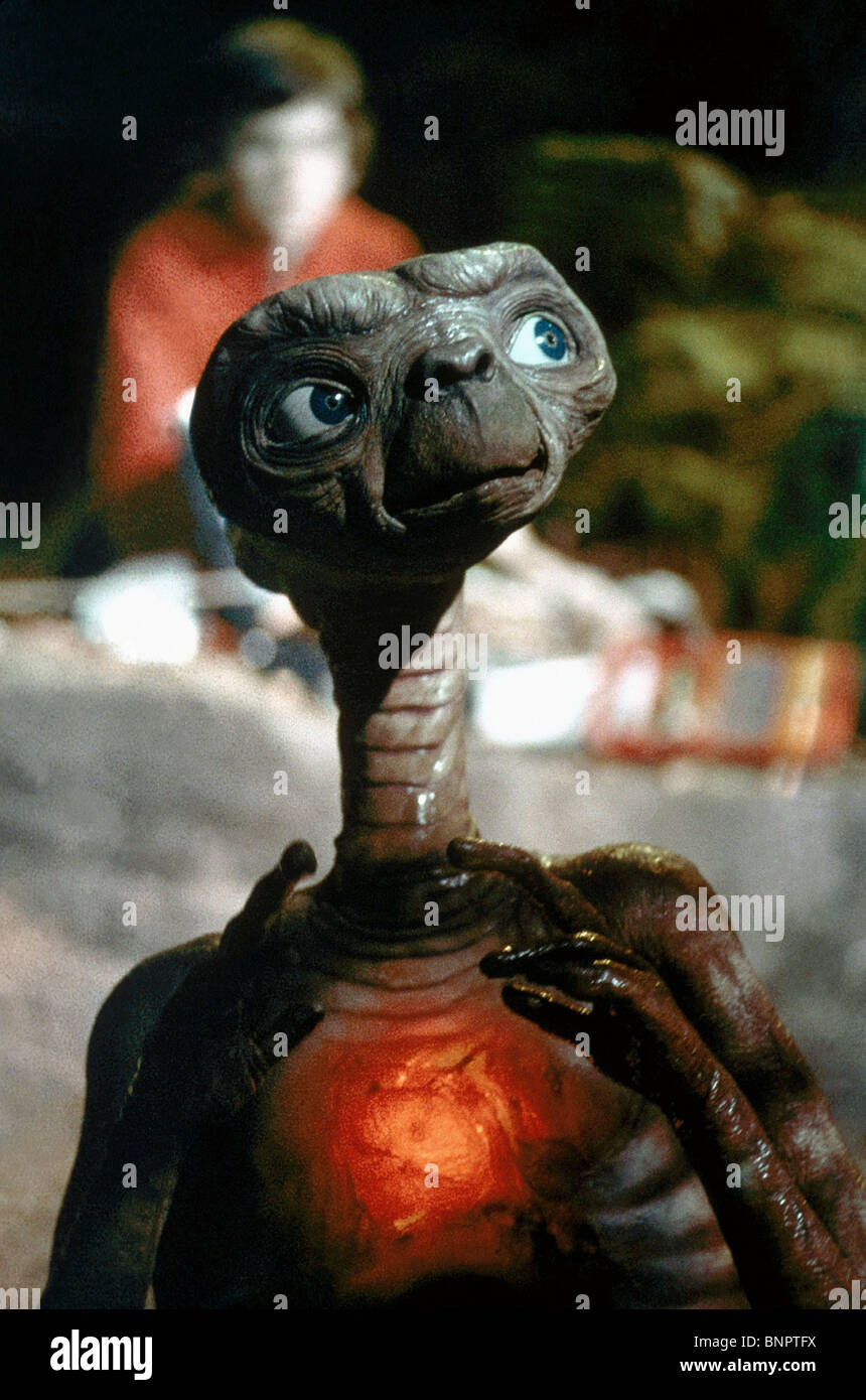 Alien E T Extra Terrestrial 1982 High Resolution Stock Photography and ...