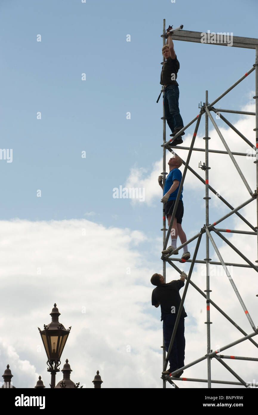 Construction workers on a scaffolding, Saint Petersburg, Russia Stock ...