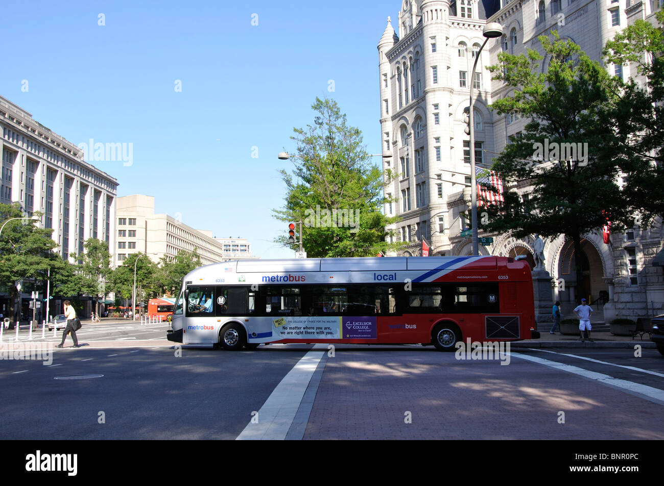 Washington dc metrobus hi-res stock photography and images - Alamy
