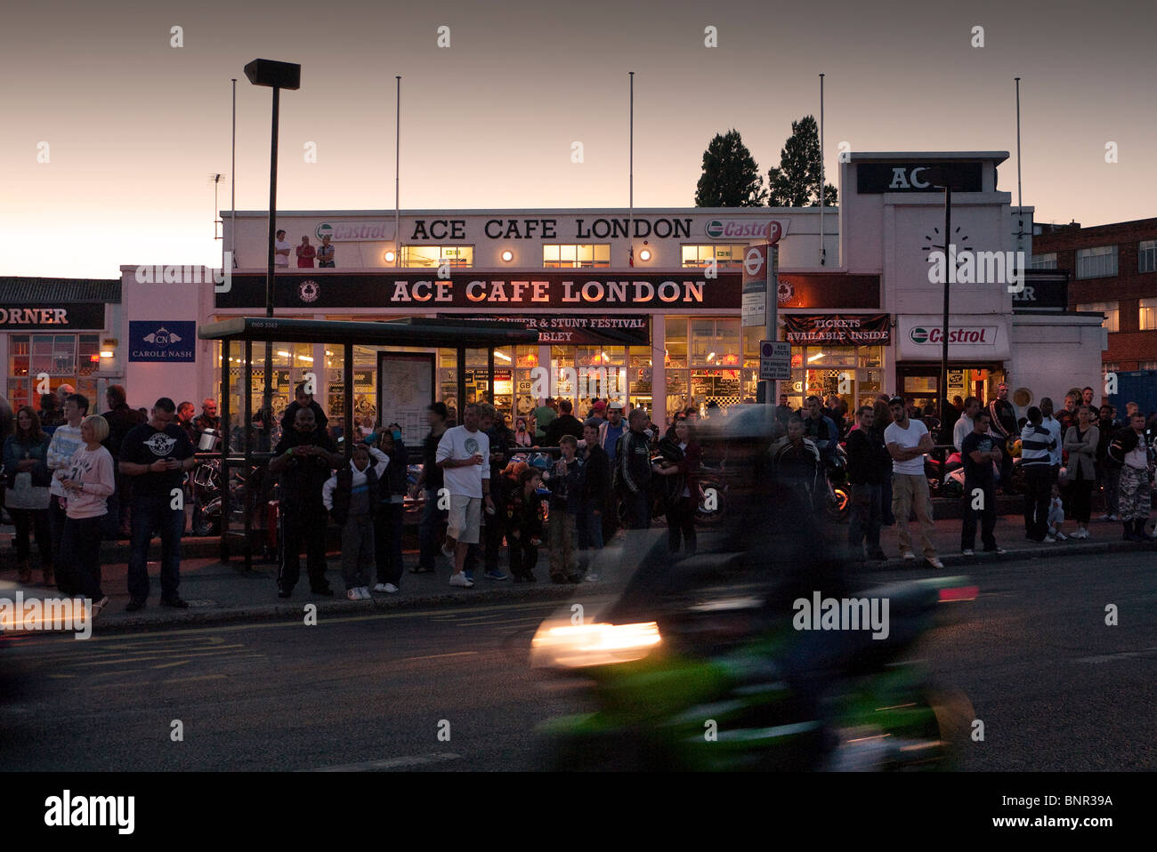 1950s london night hi-res stock photography and images - Alamy