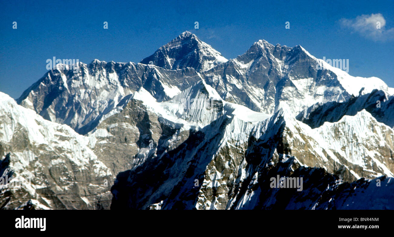 Mt everest aerial hi-res stock photography and images - Alamy