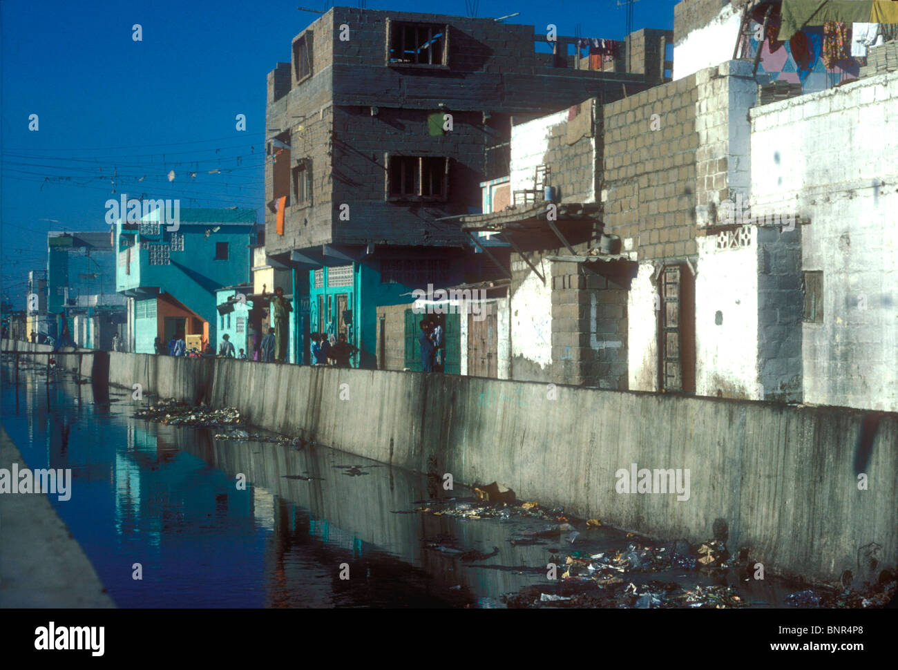 A slum in Karachi capital of Sindh, Pakistan Stock Photo - Alamy