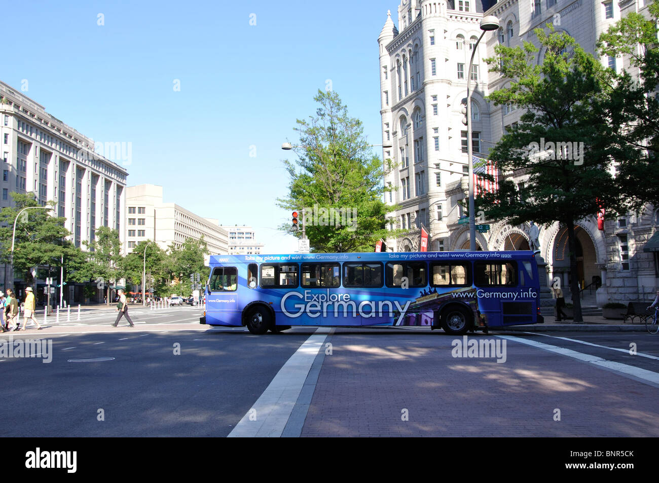 Bus in Washington DC, USA Stock Photo - Alamy