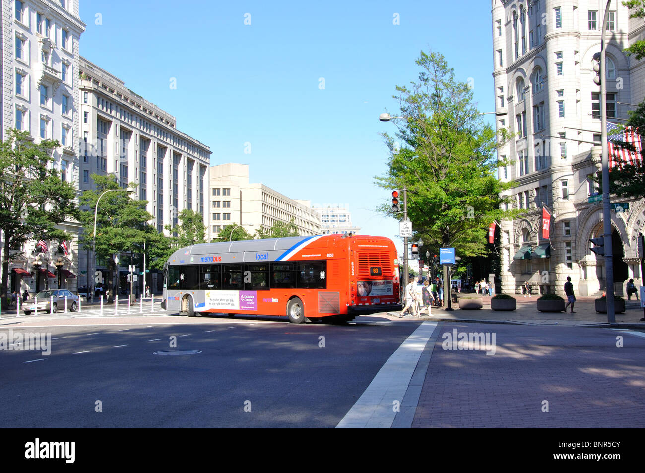 Washington dc metrobus hi-res stock photography and images - Alamy