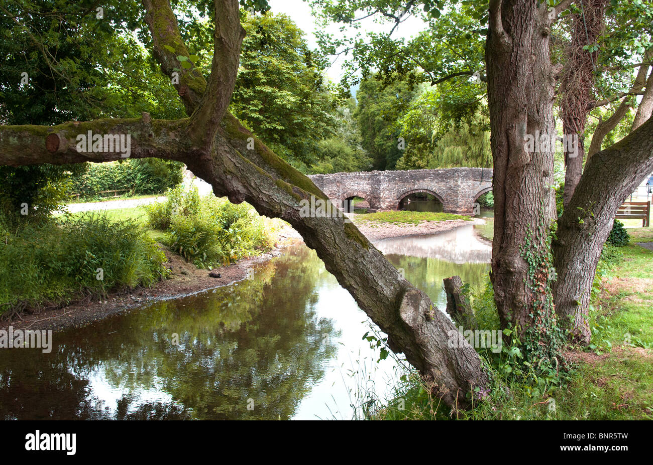 Bridge [river crossing] stream hi-res stock photography and images - Alamy