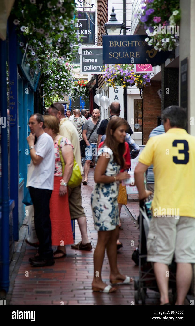 Brighton lanes shopping area narrow hi-res stock photography and images ...