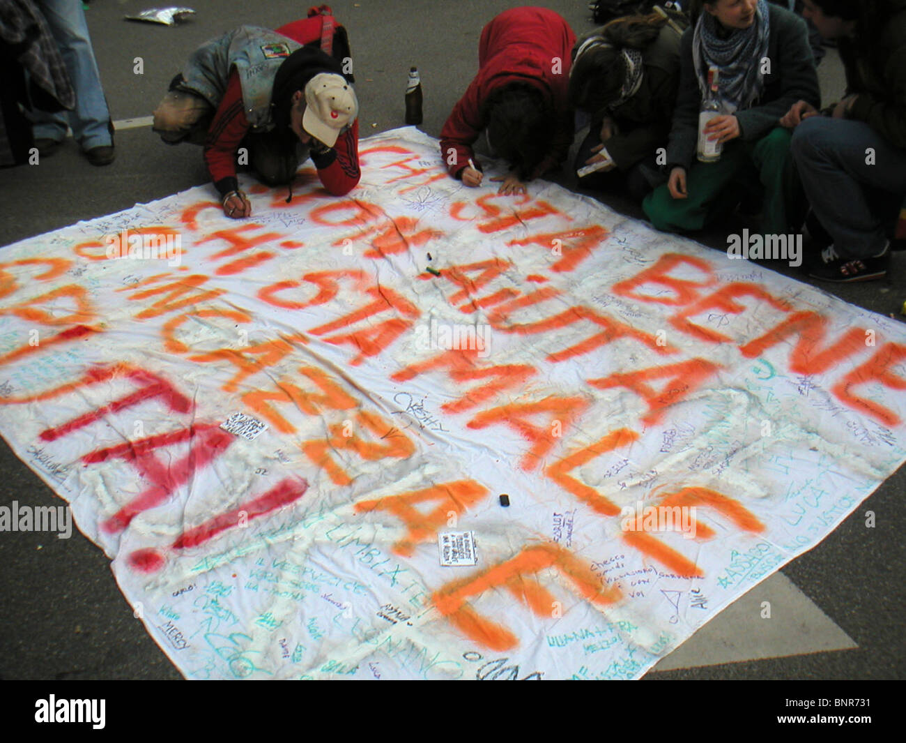 Students protest against college and school reforms proposed by city ...