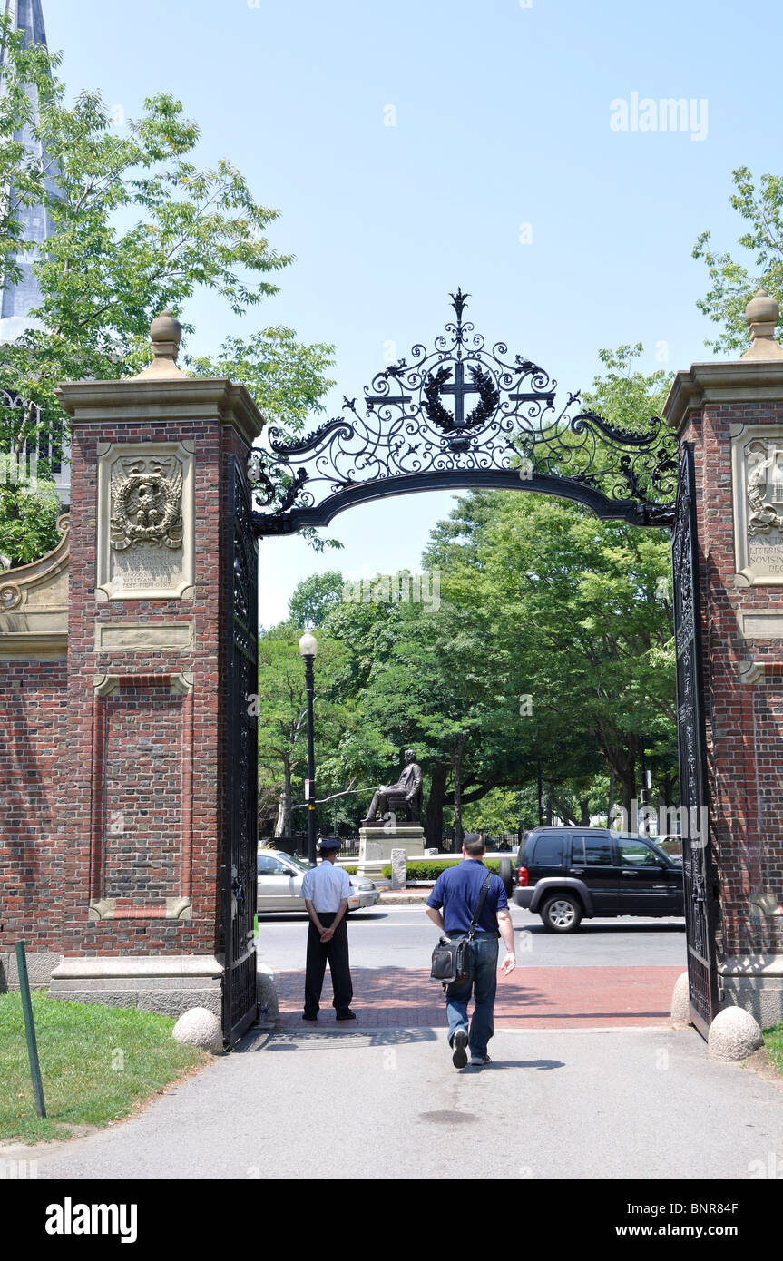 Harvard university gate hi-res stock photography and images - Alamy