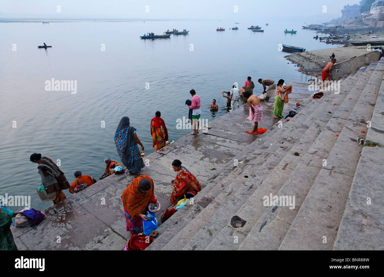 India - Varanasi - River Ganges - people on the ghats Stock Photo - Alamy