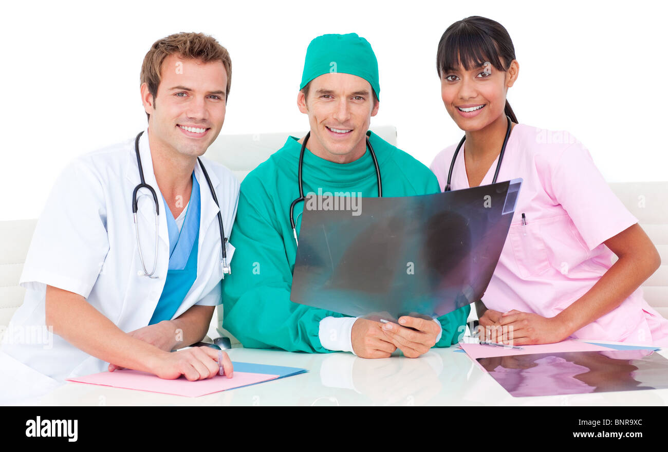 Beautiful doctor holding xray team hi-res stock photography and images ...