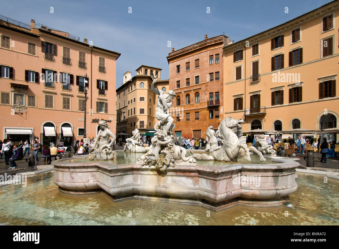 Fontana del nettuno roma hi-res stock photography and images - Alamy