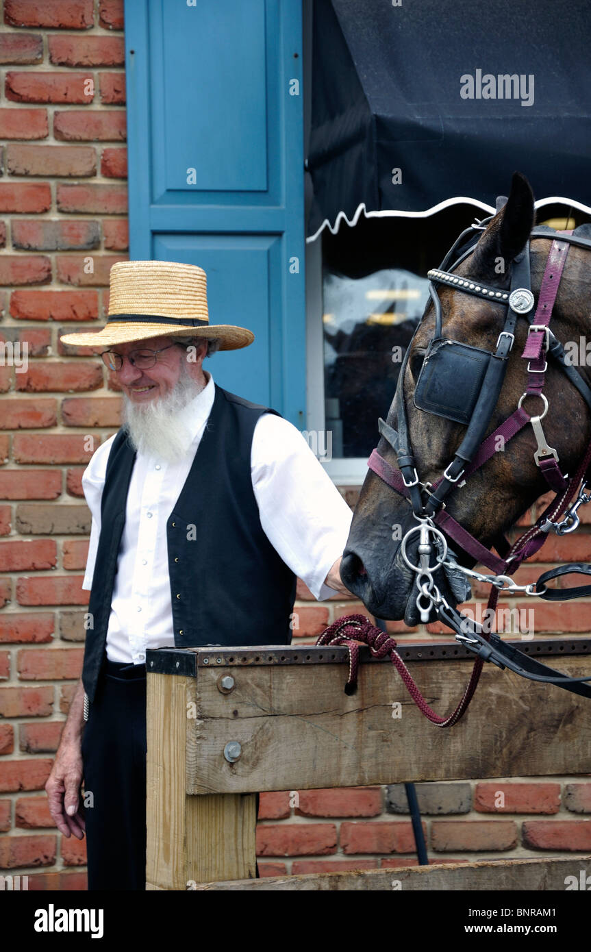 Amish man, Lancaster County, Pennsylvania, USA Stock Photo - Alamy