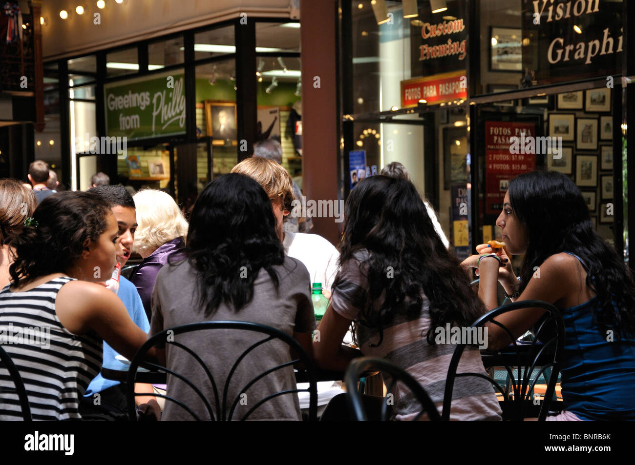 Kids food court hi-res stock photography and images - Alamy