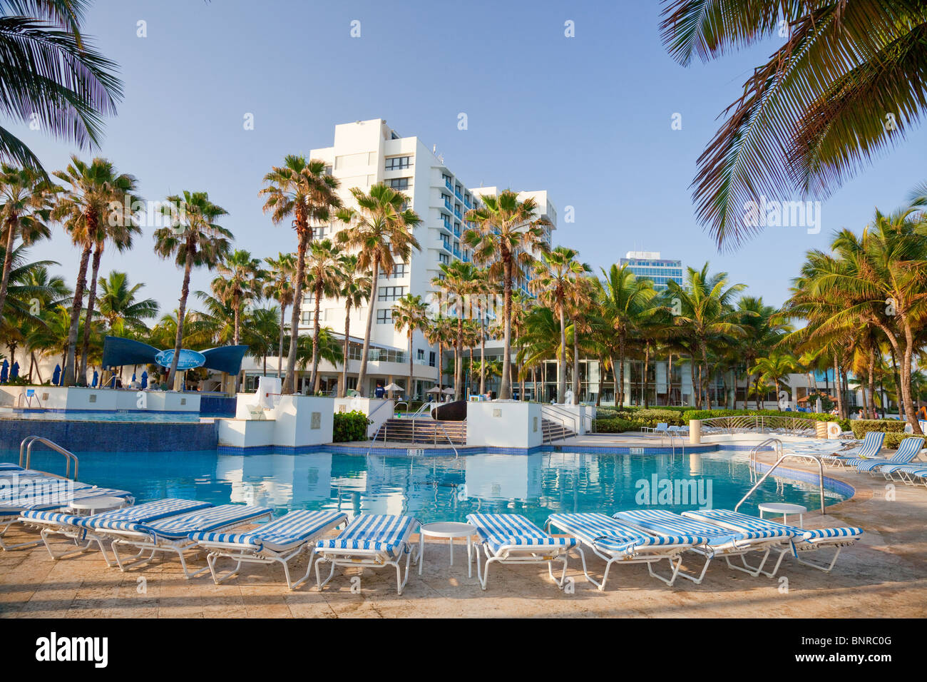 Swimming pool hilton hotel in hi-res stock photography and images - Alamy