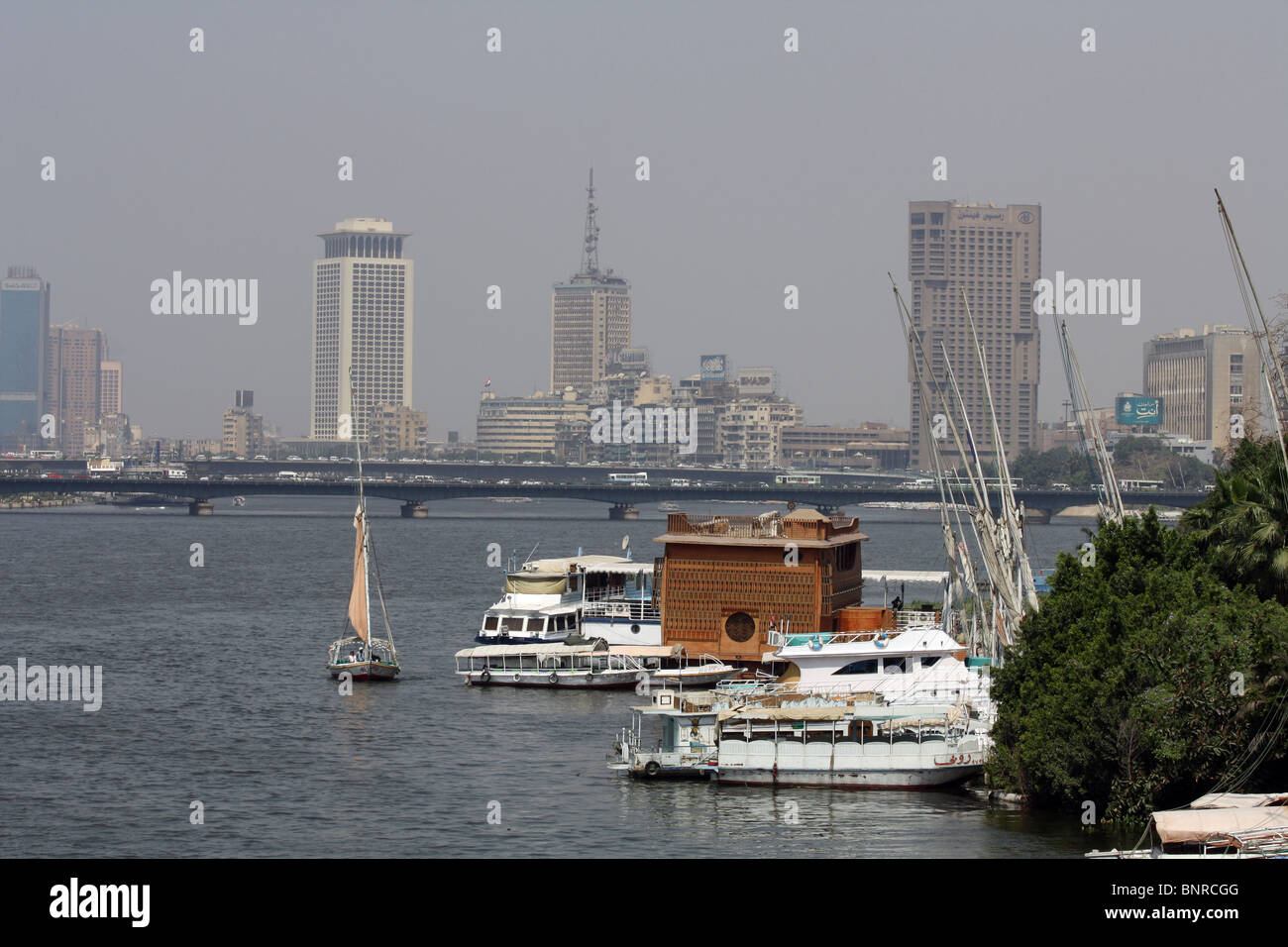 Ancient egyptian boats hi-res stock photography and images - Alamy