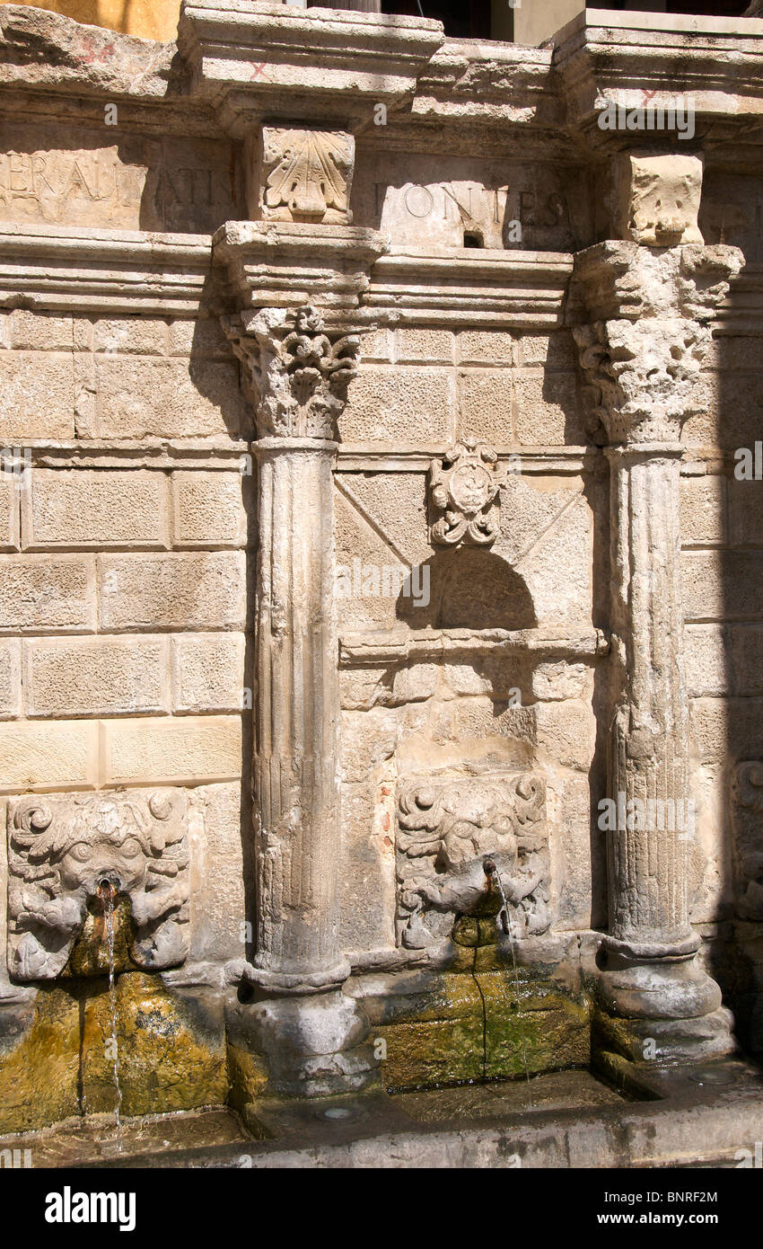 The Rimondi Fountain High Resolution Stock Photography and Images - Alamy