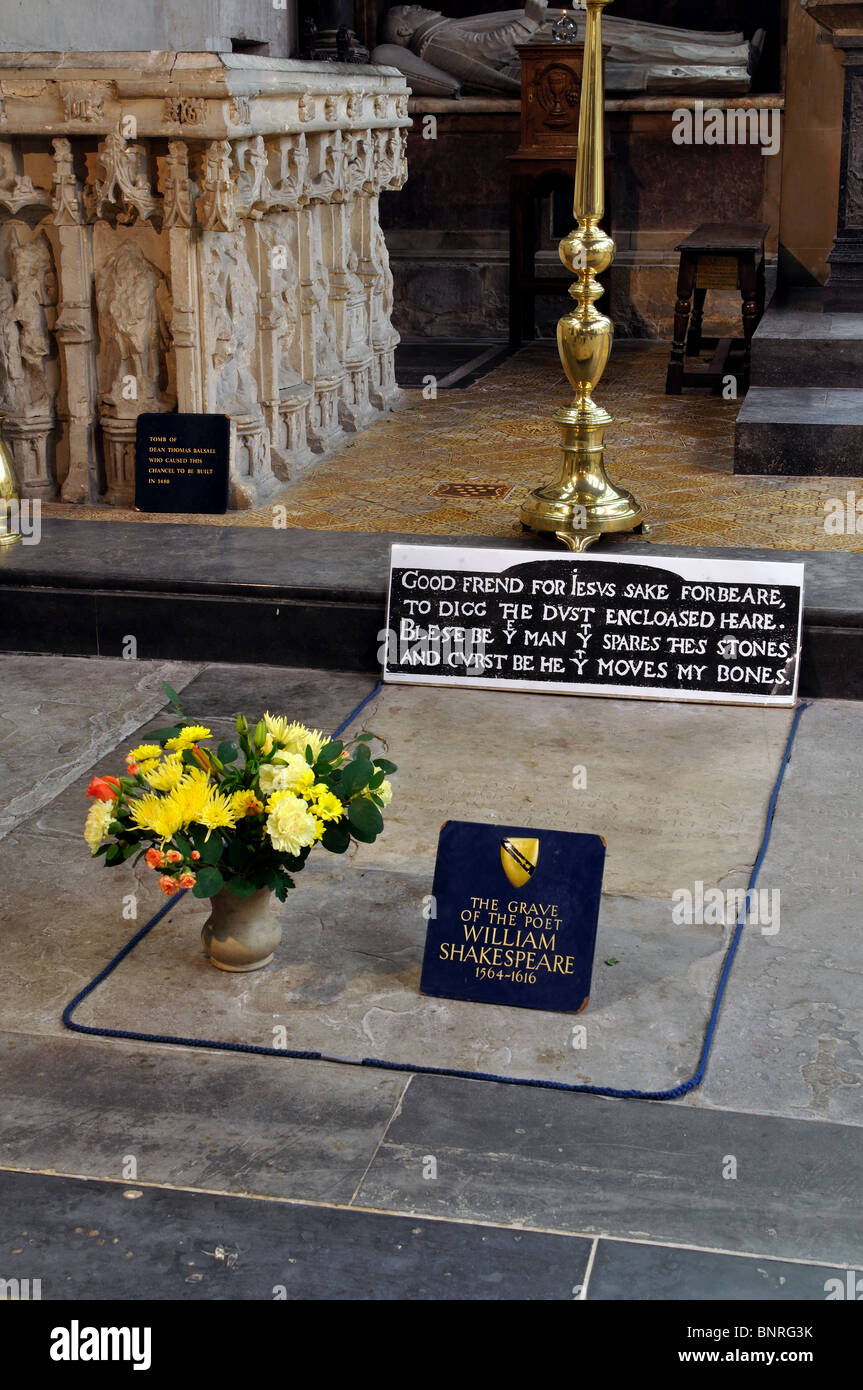 William shakespeare grave hi-res stock photography and images - Alamy