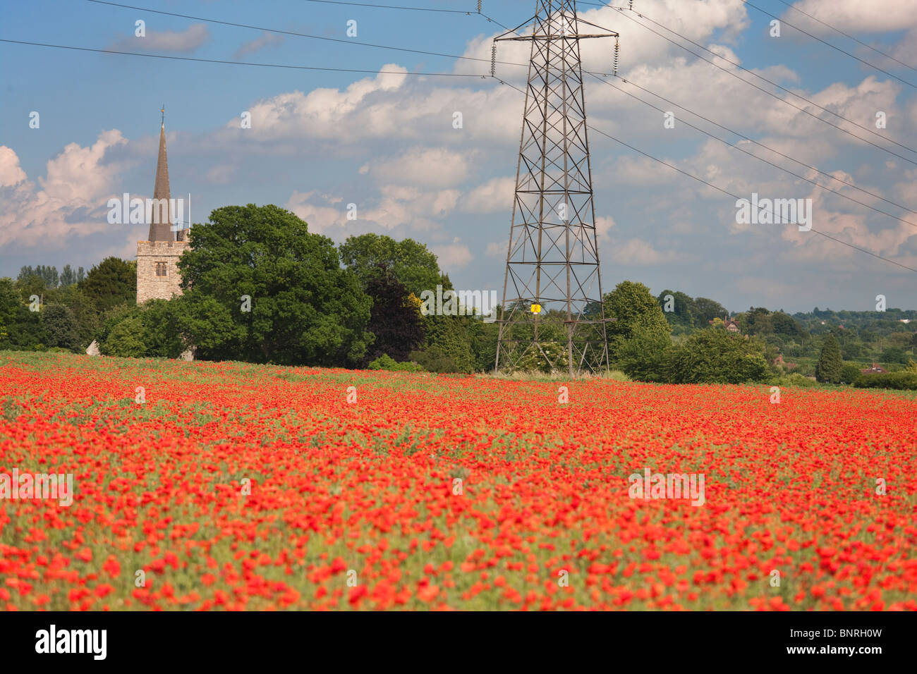 Pylon field england hi-res stock photography and images - Alamy