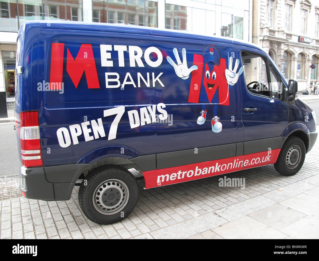 Bank delivery van hi-res stock photography and images - Alamy