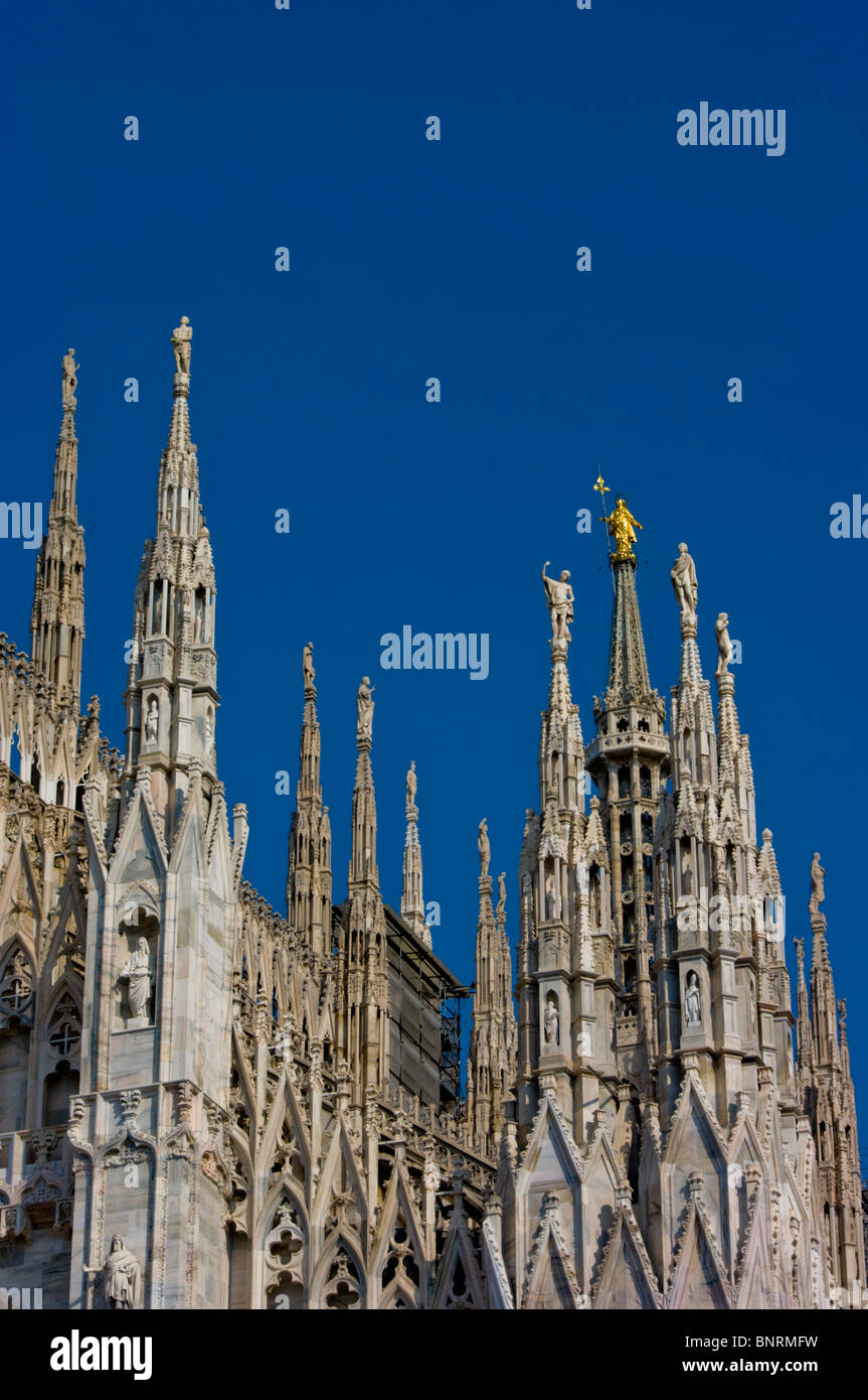 Milan architecture hi-res stock photography and images - Alamy