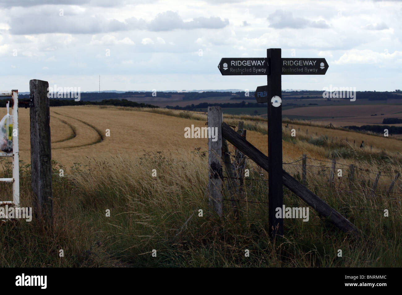 Byway sign post Oxfordshire, England Stock Photo - Alamy