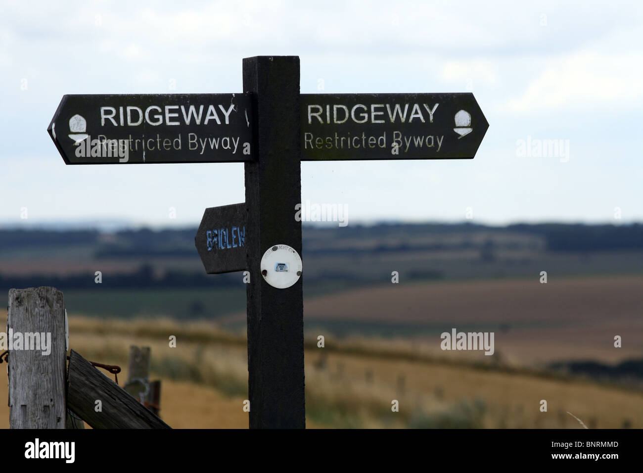 Restricted byway sign hi-res stock photography and images - Alamy