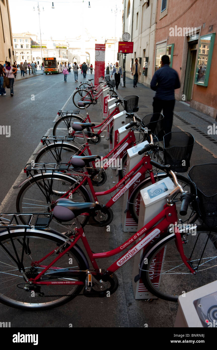 Rome bicycles hi-res stock photography and images - Alamy