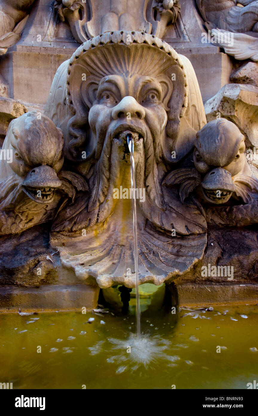 Piazza navone hi-res stock photography and images - Alamy