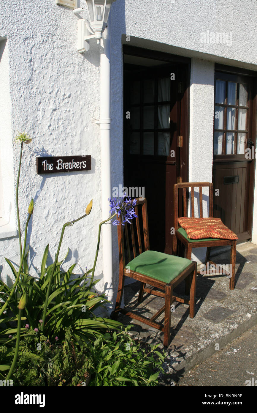 Seats to watch the world go by - Polperro cornwall england uk gb Stock ...