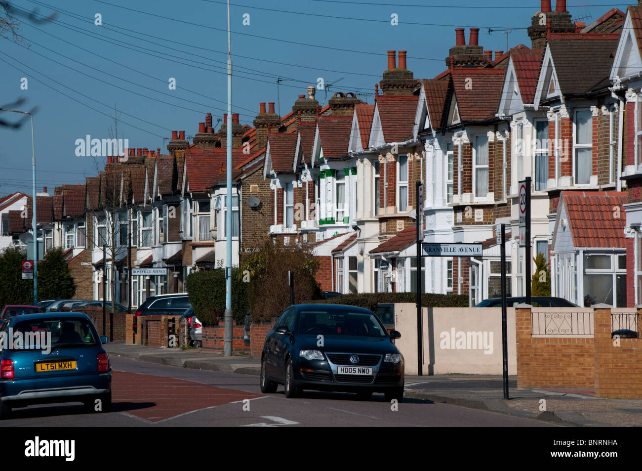 Hounslow suburban street hi-res stock photography and images - Alamy