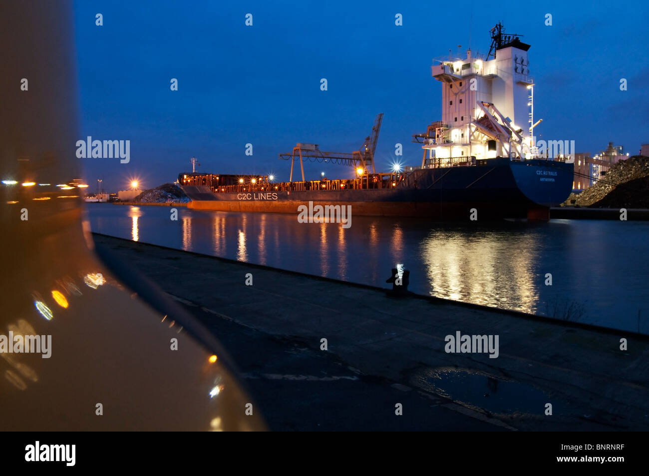 Tilbury docks hi-res stock photography and images - Alamy