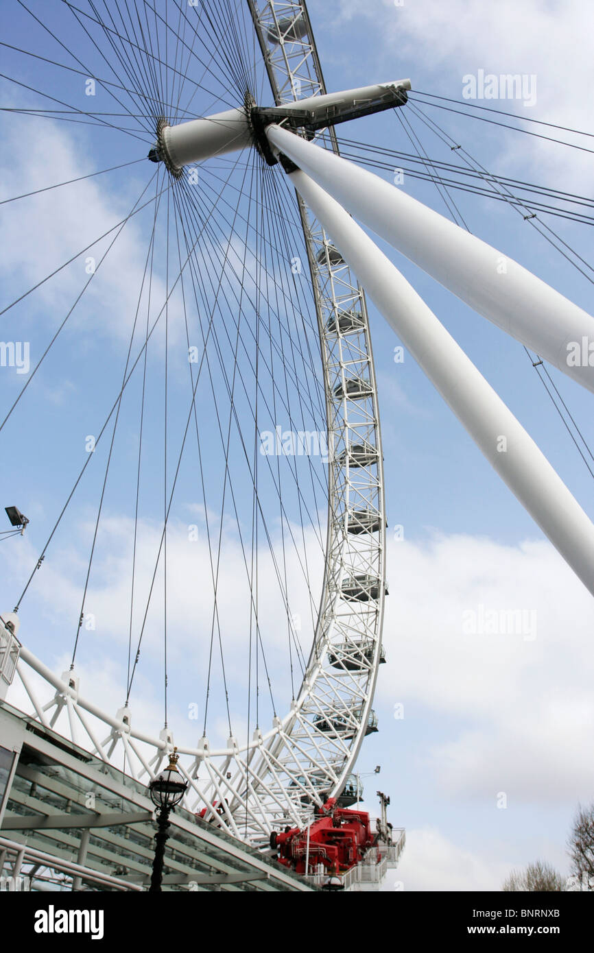 London Eye Spoke High Resolution Stock Photography and Images - Alamy