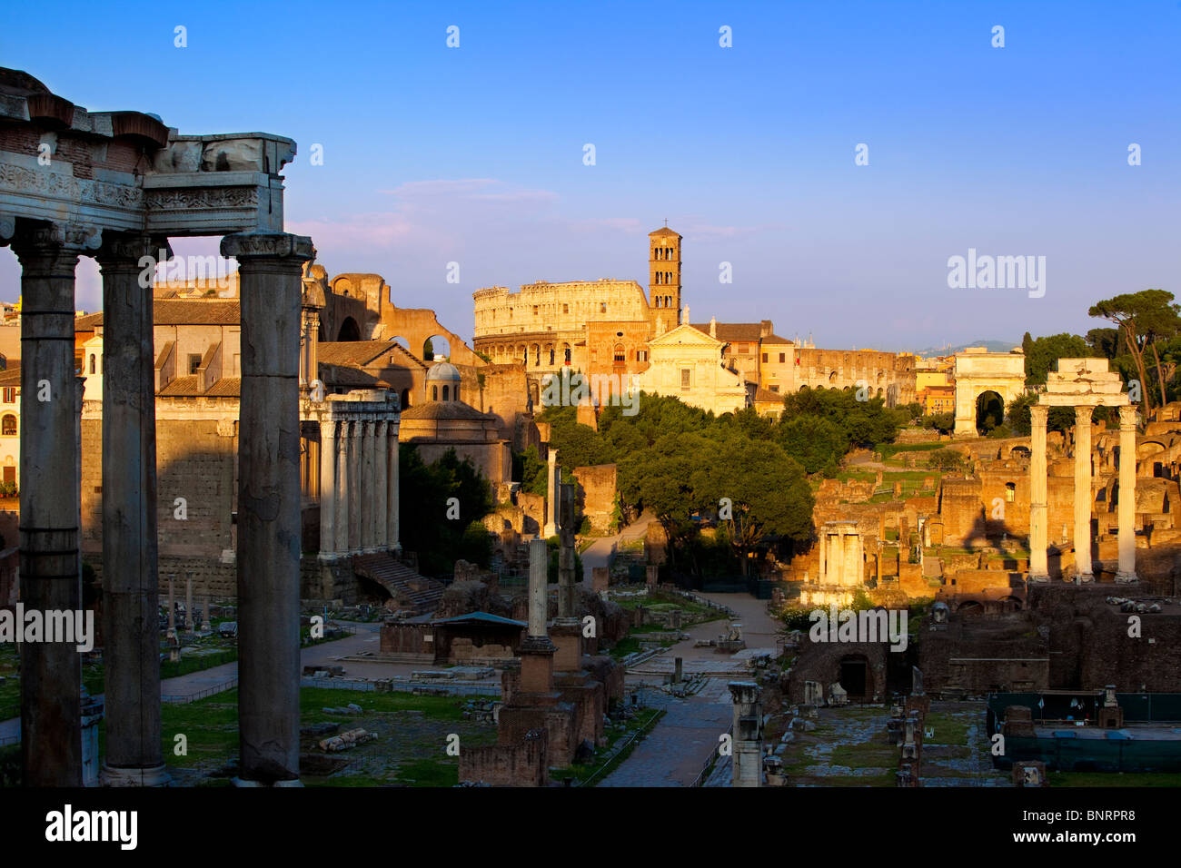 Roman ruins rome italy hi-res stock photography and images - Alamy