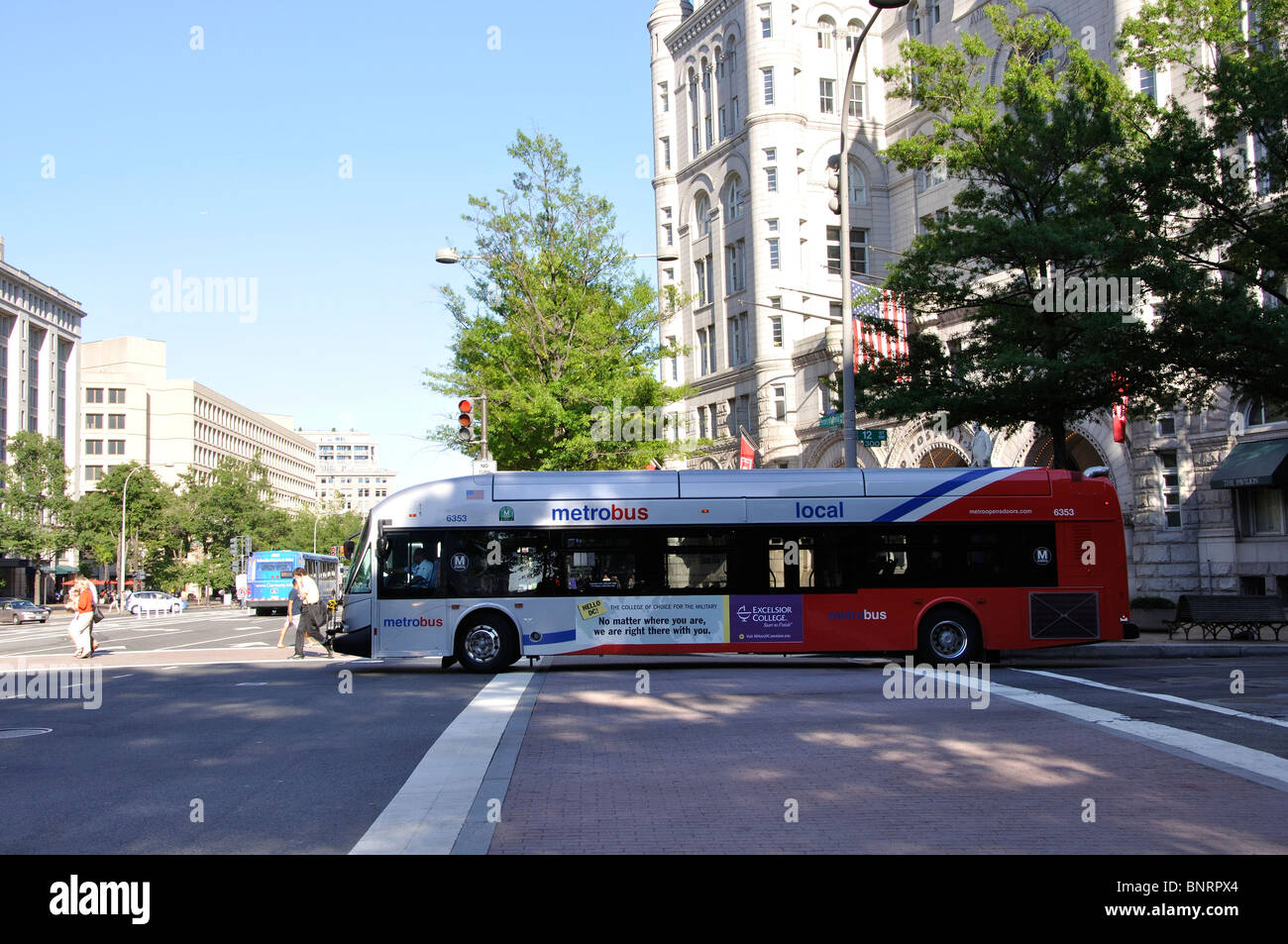 Washington dc metrobus hi-res stock photography and images - Alamy