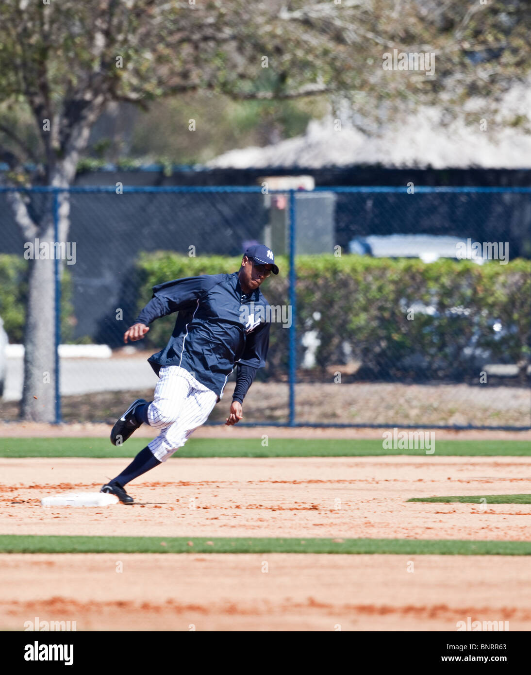 Yankee stadium playing surface hi-res stock photography and images - Alamy