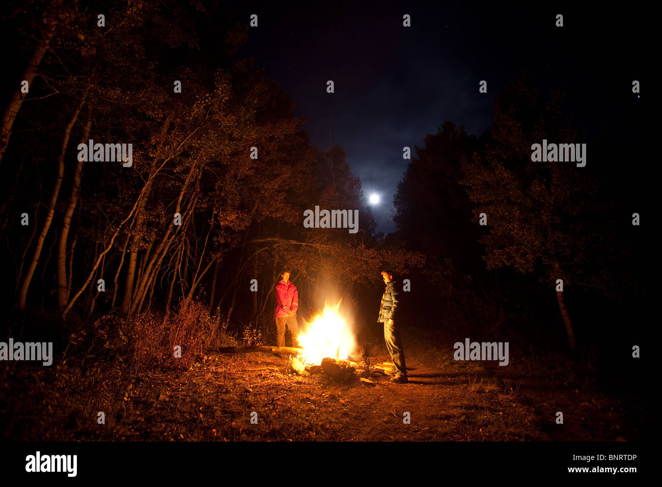 Campfire full moon hi-res stock photography and images - Alamy