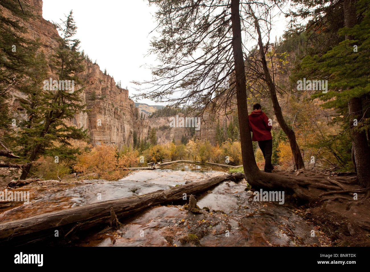 Edge of a waterfall hi-res stock photography and images - Alamy