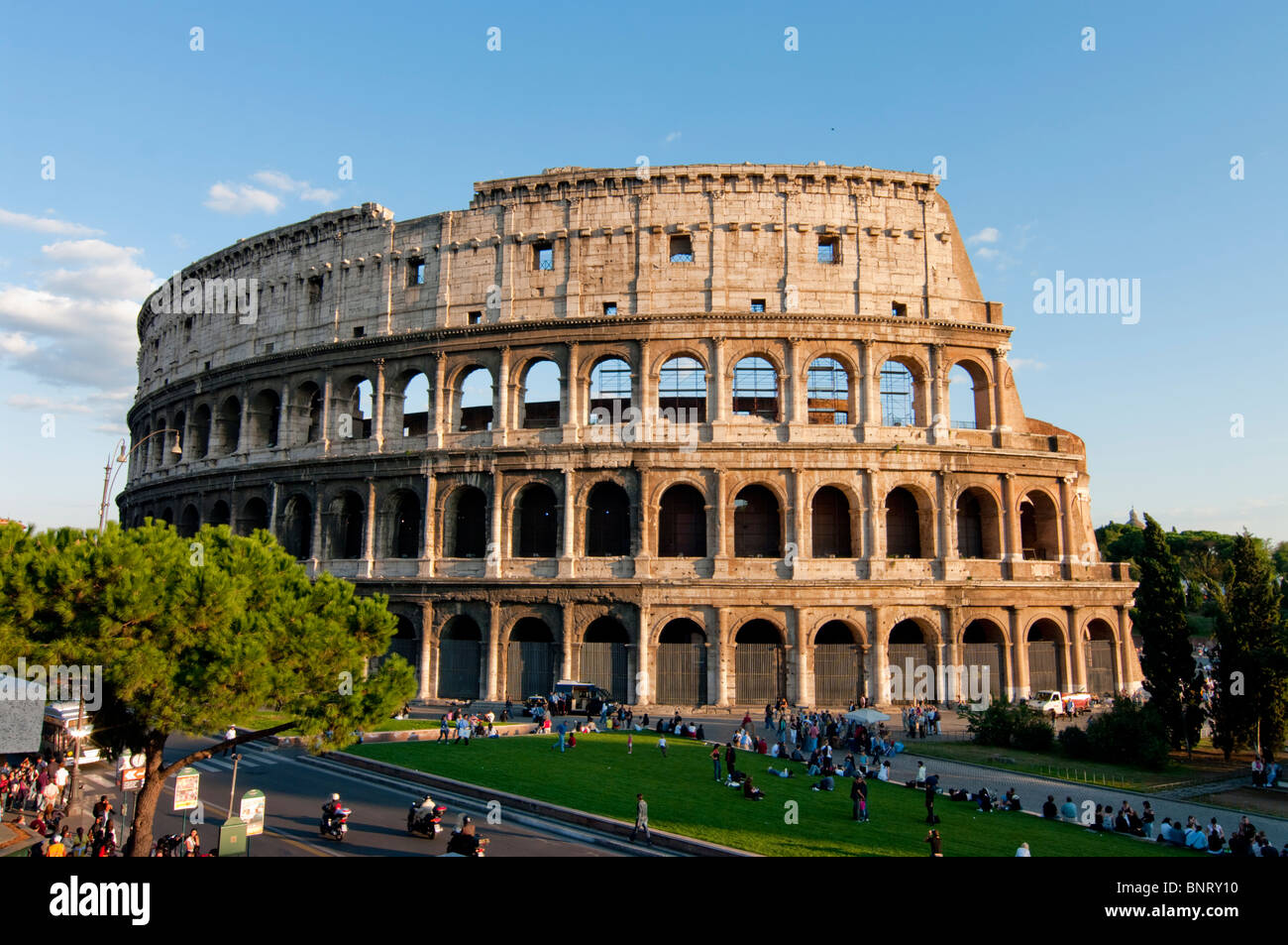 Colosseum daylight hi-res stock photography and images - Alamy