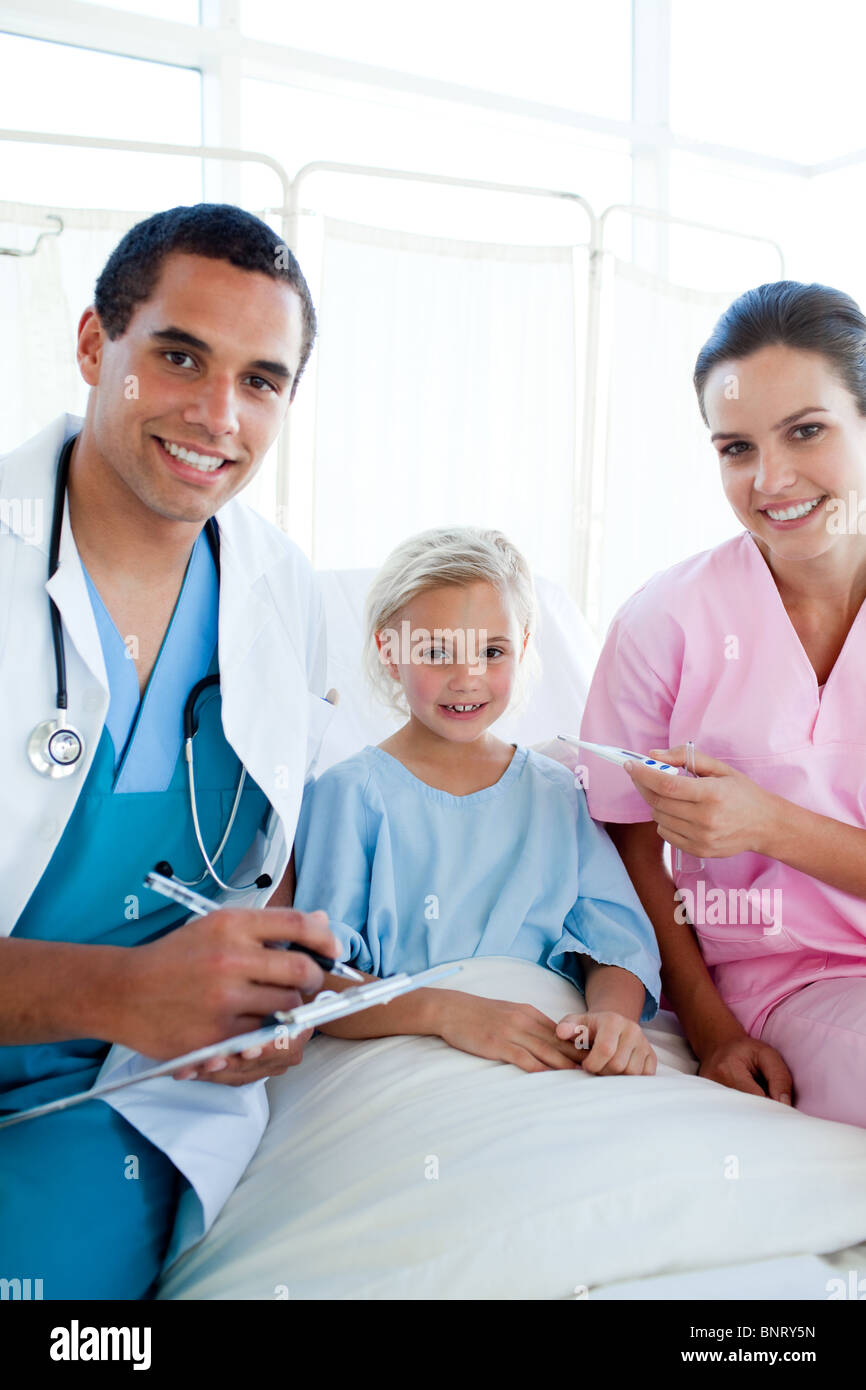 Nurse taking temperature patient hi-res stock photography and images ...