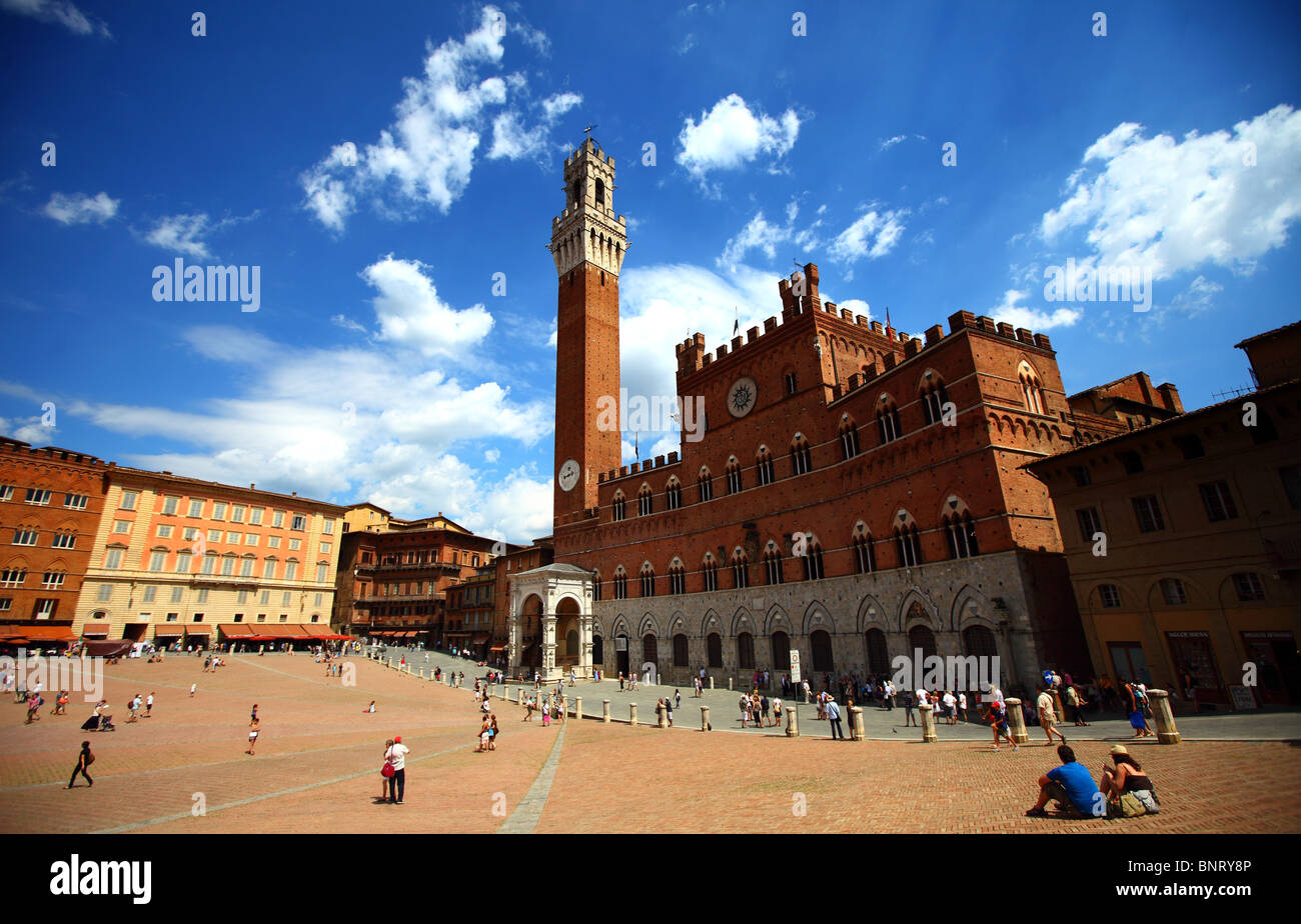 Il campo hi-res stock photography and images - Alamy