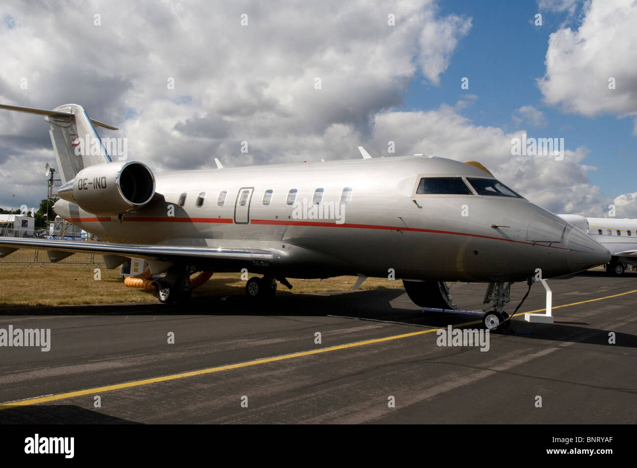 Farnborough air show jet hi-res stock photography and images - Alamy